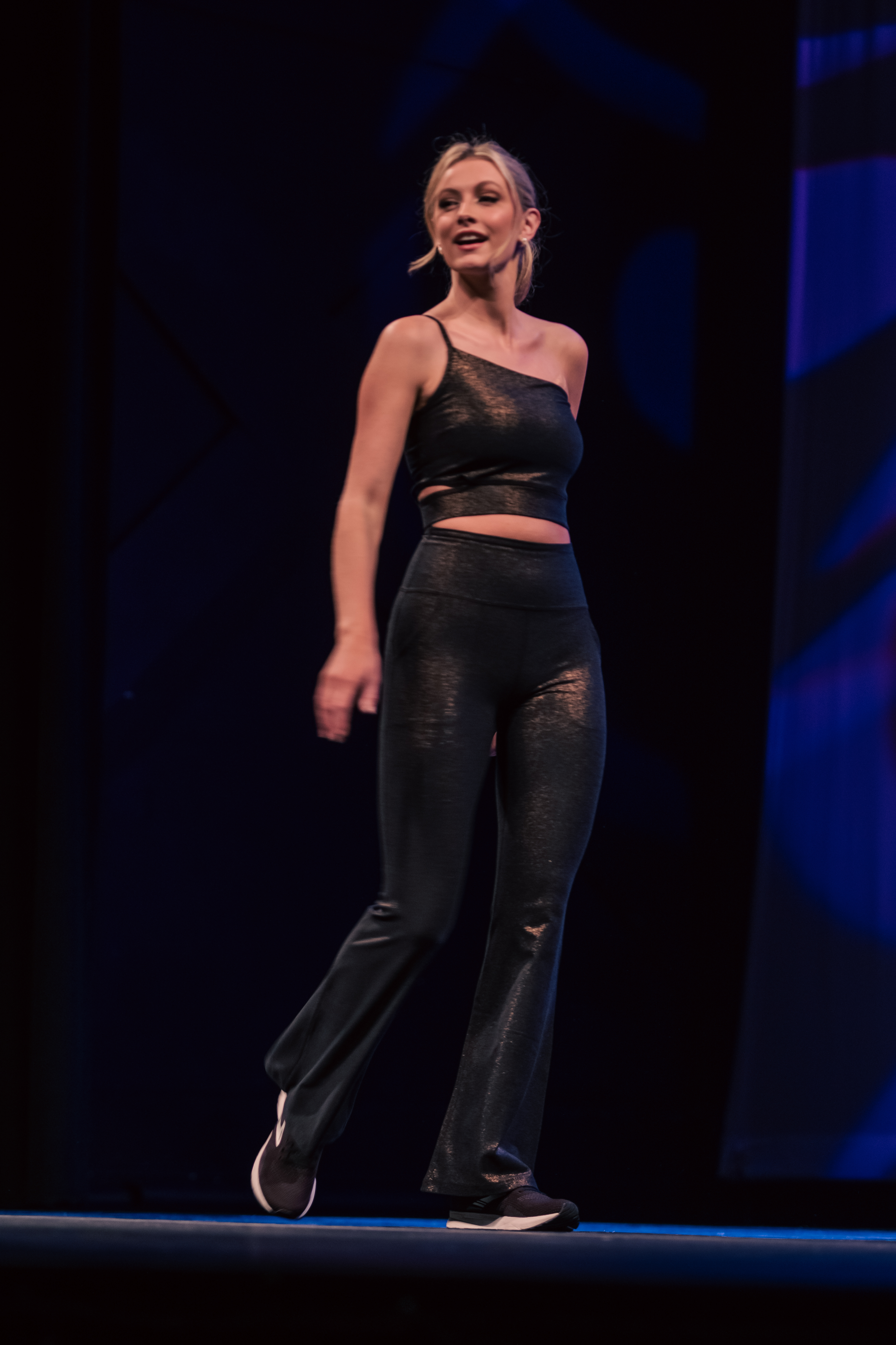Sweet Caroline! Parente crowned Miss Rhode Island – New England Pageant ...